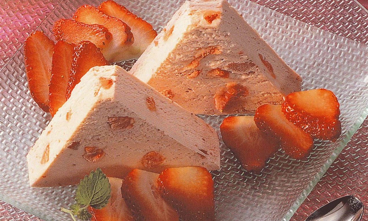 Parfait glacé à la fraise Recette | Dr. Oetker